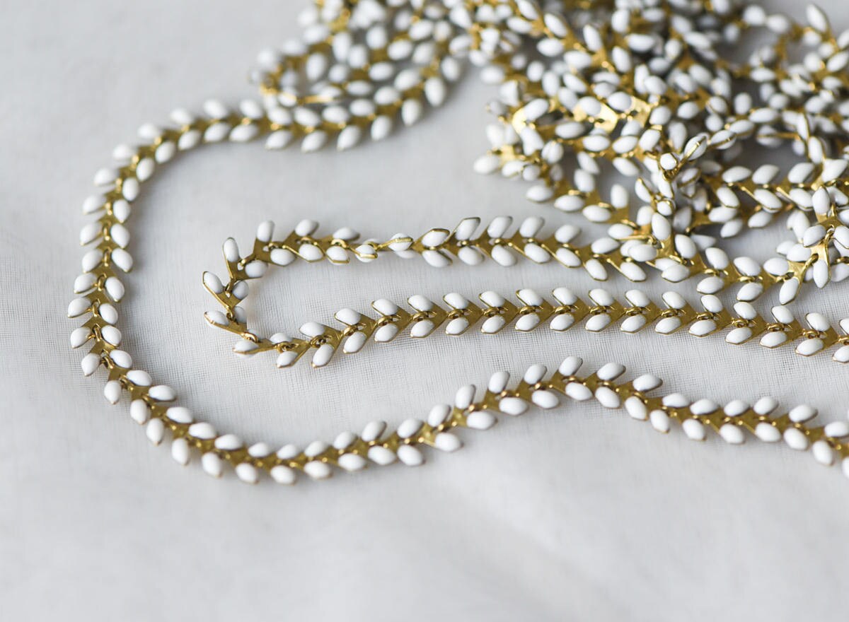 White Enamel Brass Arrow Chain 6mm, Flat Chevron Chain, Herringbone ...