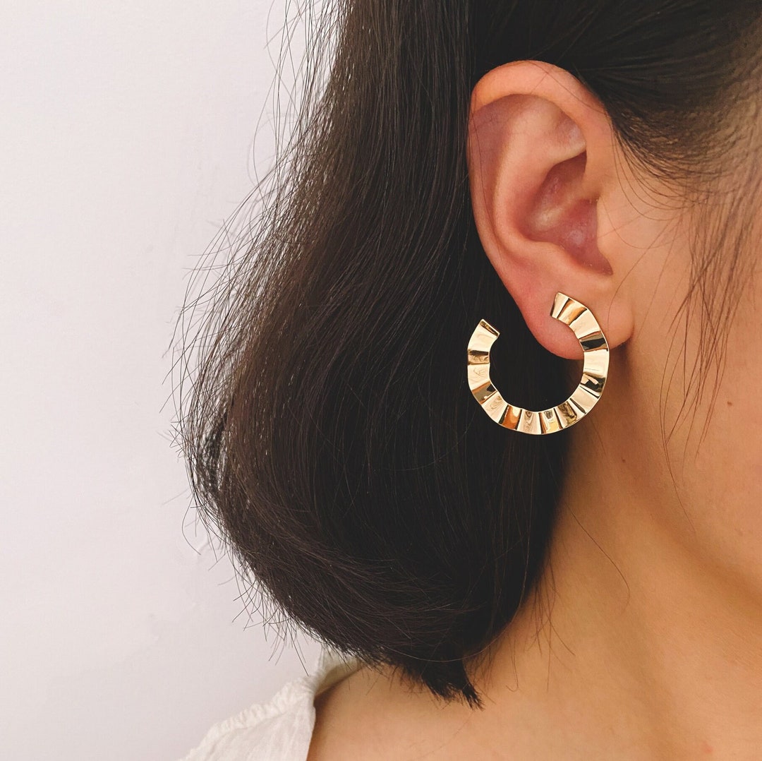 4pcs Gold Wave Circle Earrings, C Shape Earring Stud, Minimalist ...