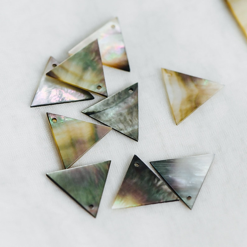 10pcs Black Mother of Pearl Triangle Charms Geometric Shell - Etsy