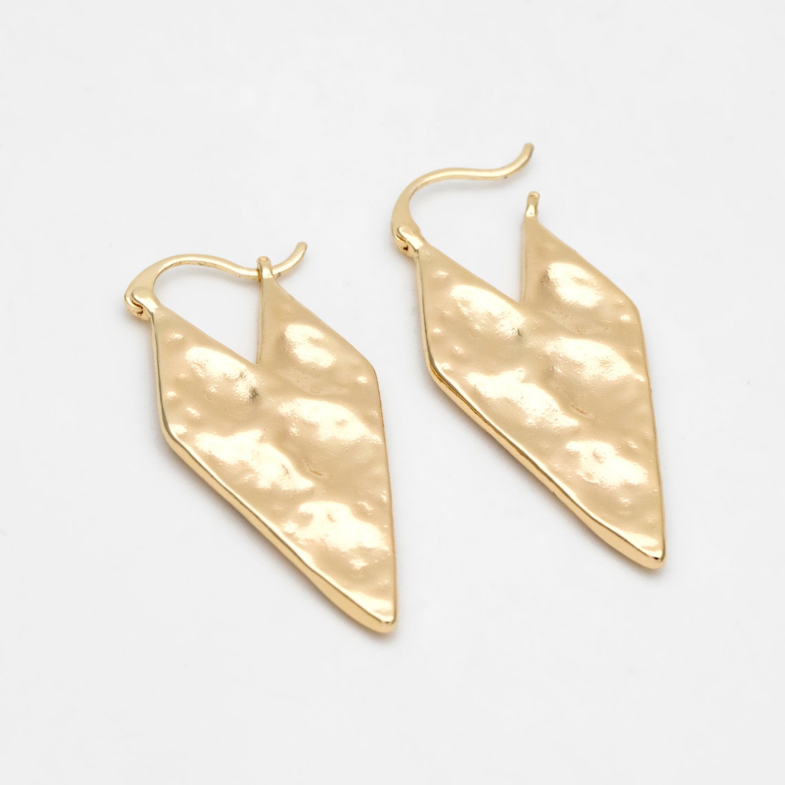 4pcs Gold Hammered Rhombus Ear Hooks 37x16mm, Gold Plated Brass ...