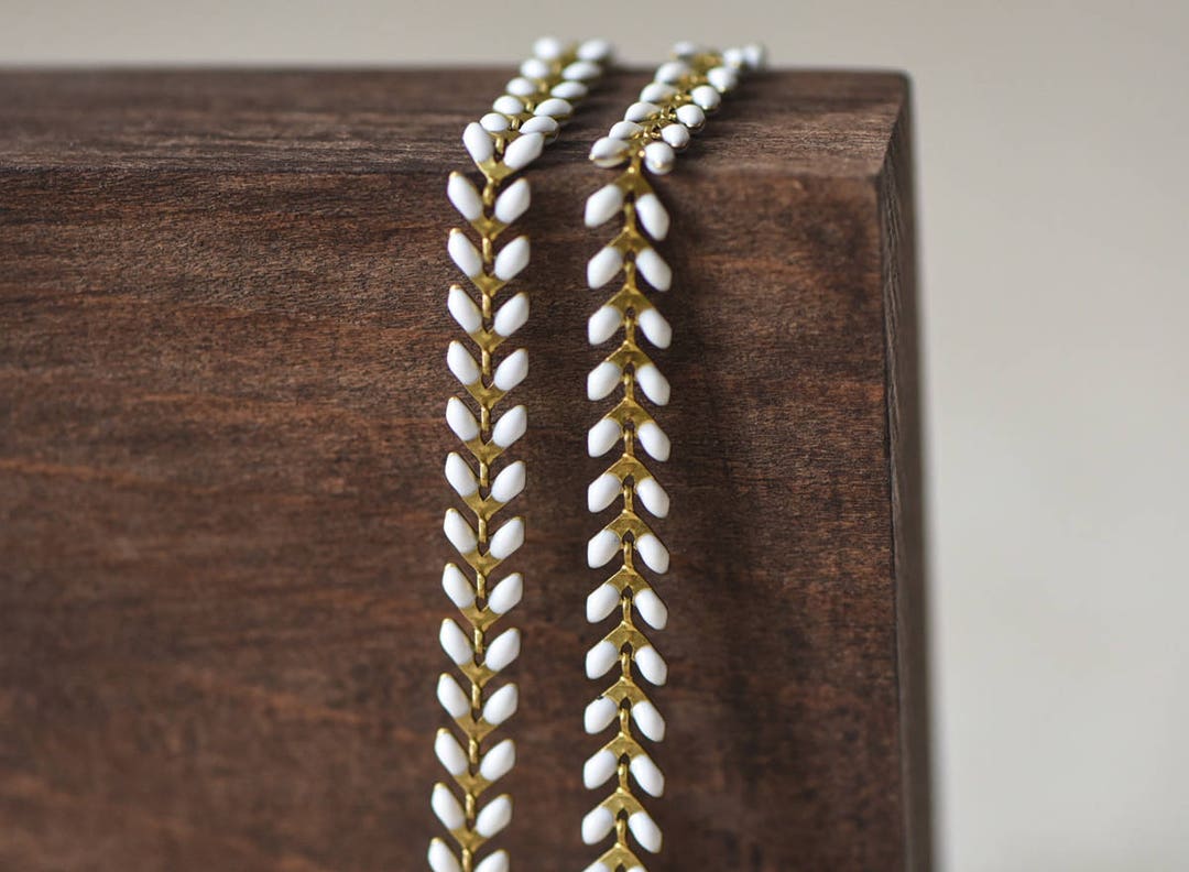 White Enamel Brass Arrow Chain 6mm, Flat Chevron Chain, Herringbone ...