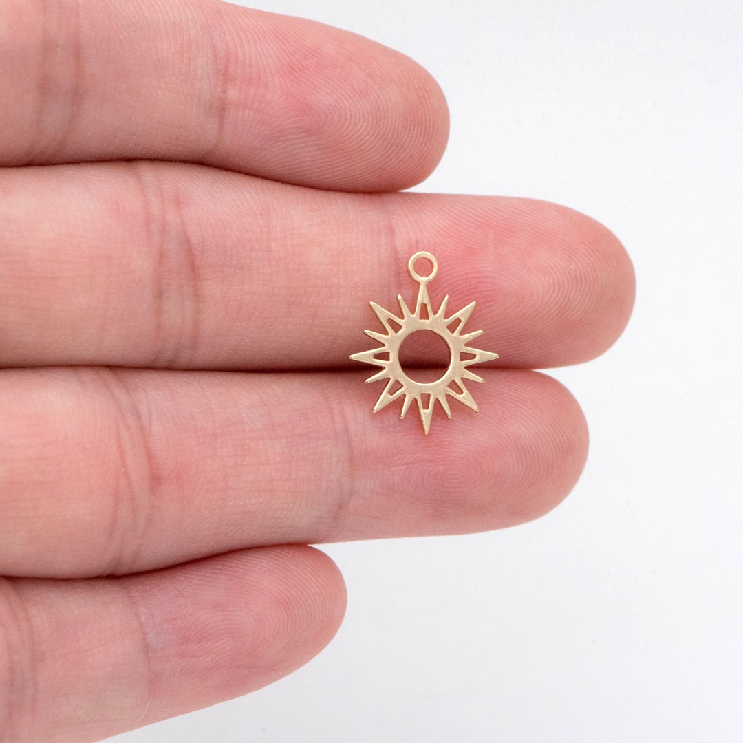 10pcs Gold Sun Charms 15x13mm, 18K Gold Plated Brass, Sunburst Pendants ...