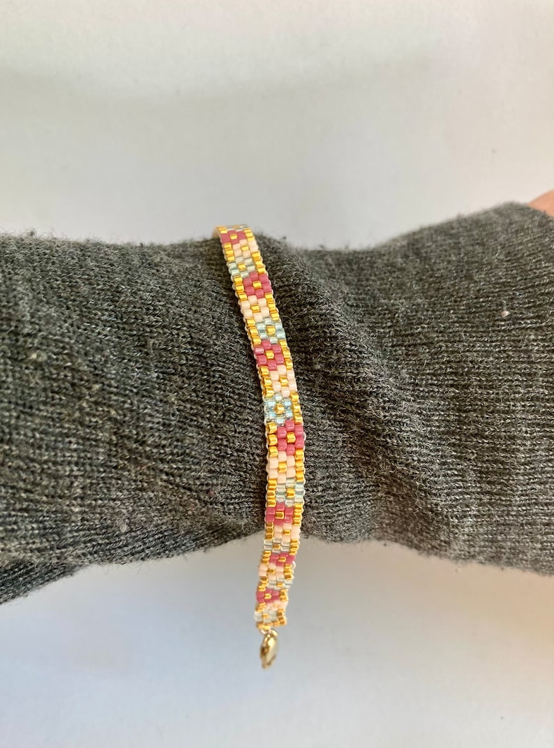 Peyote Stitch Cuff in Flower Pattern - Etsy