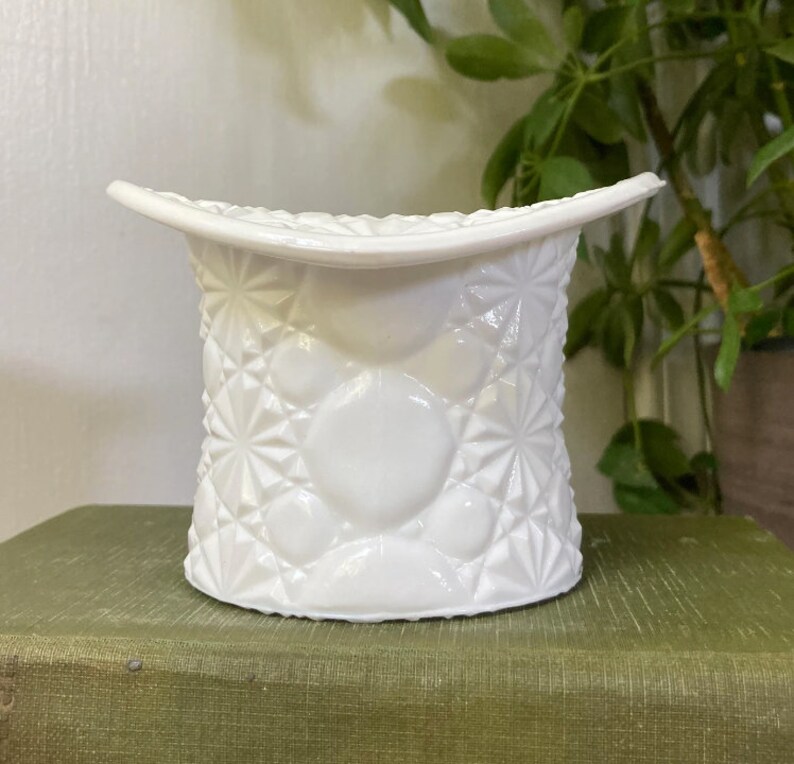 Vintage Fenton Milk Glass Daisy and Button Top Hat Nut or - Etsy