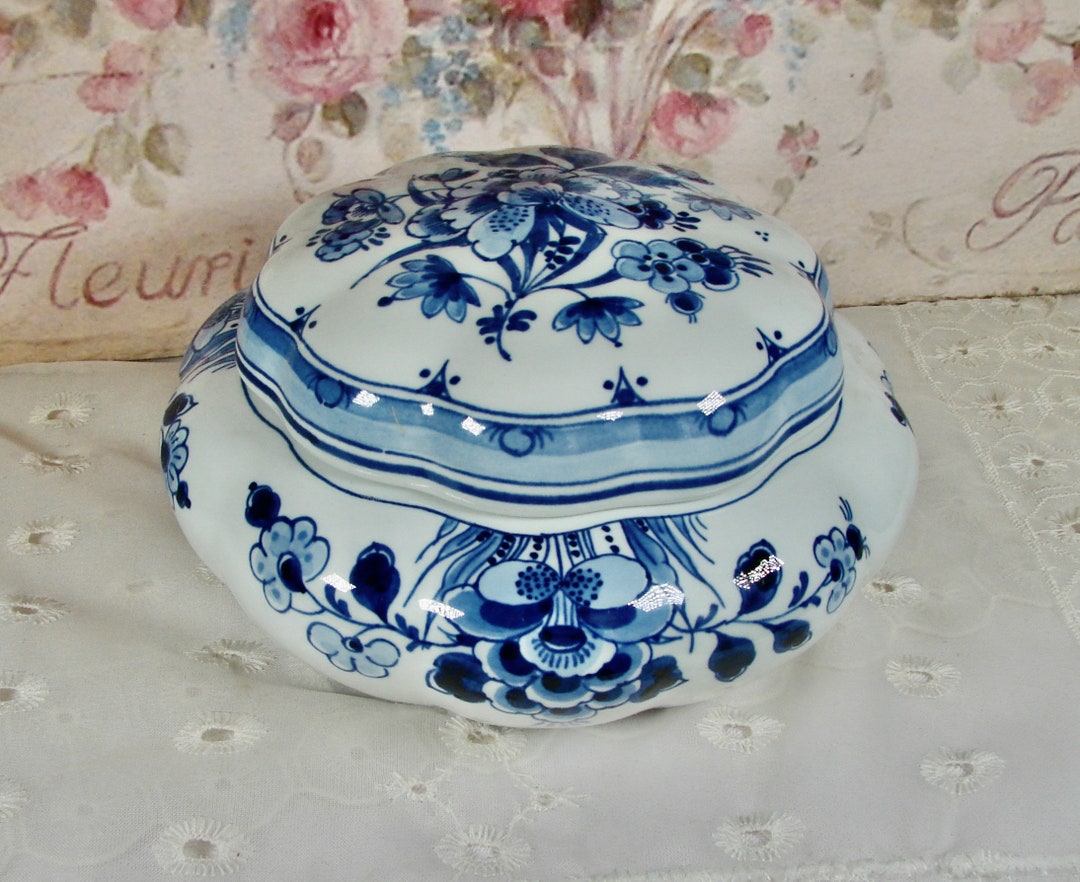 Vintage Hand-painted White and Blue Large Delft Covered Ceramic Box - Etsy