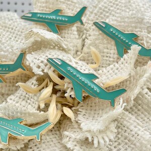 Airplane, Lapel Pin, Enamel Pins, Aviation Pin, Flight Attendant, Pilot ...