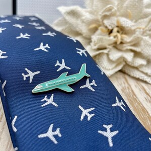 Airplane, Lapel Pin, Enamel Pins, Aviation Pin, Flight Attendant, Pilot ...