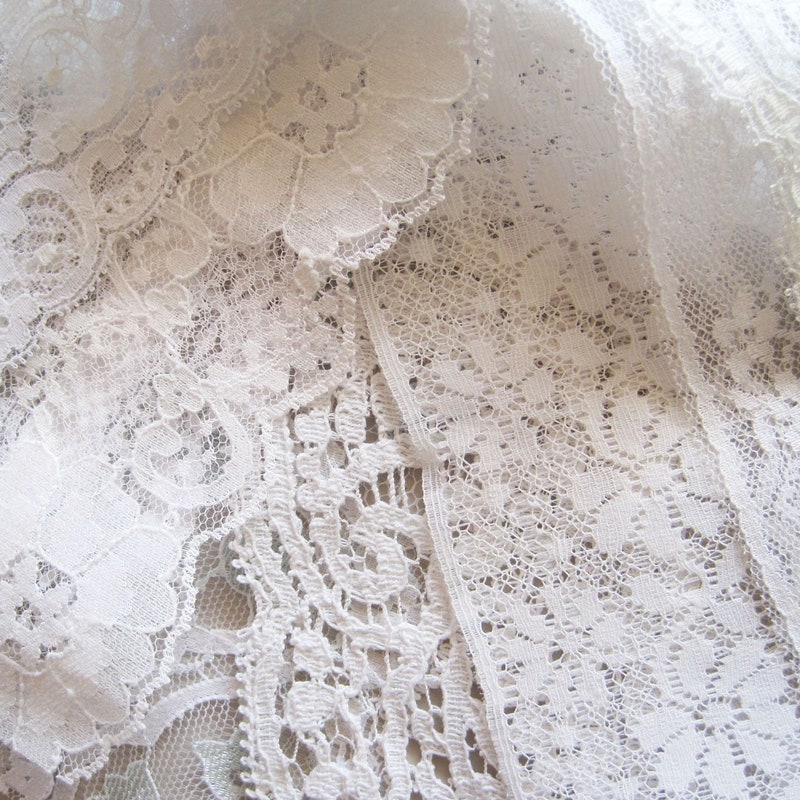 White Lace - Etsy