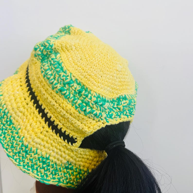 Modèle de chapeau de bob queue de cheval rasta au crochet : facile ...