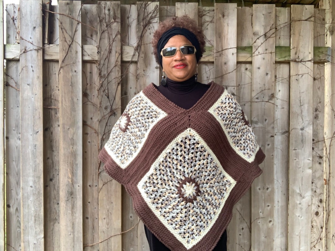 Crochet Granny Square Poncho PATTERN Tutorial, Neutral Granny Square ...
