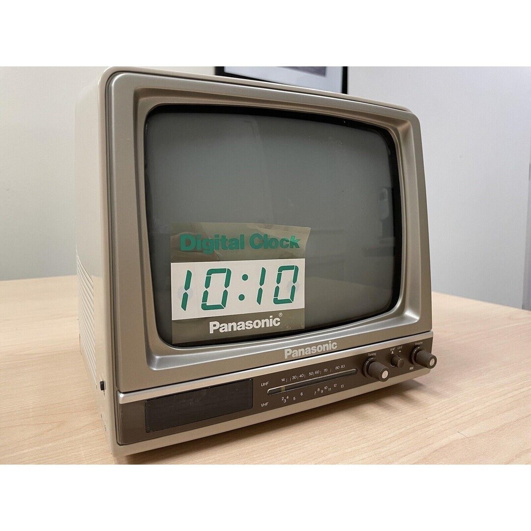 VINTAGE *new* Panasonic TR-9000T 9" Black & White Portable Television ...