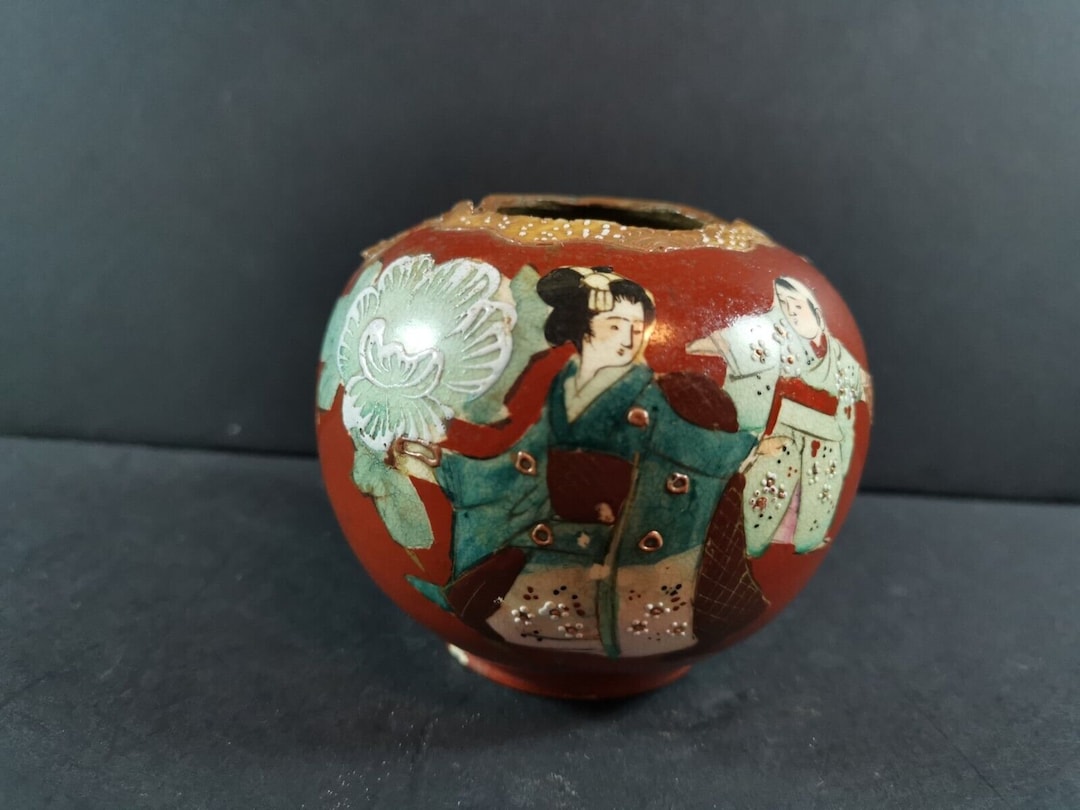 Antique Japanese Pottery Ginger Jar Vase With Hand Painted Details and ...