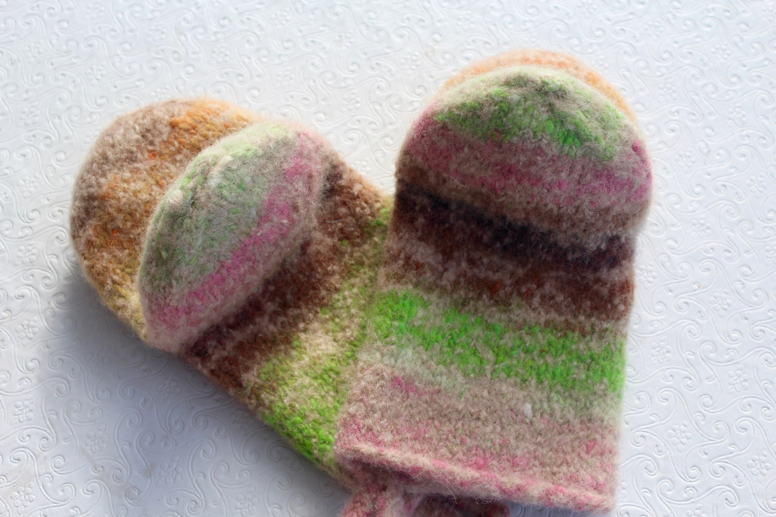 Heavy Duty Wool Oven Mitts, Hand Knit in Creamy White, Green, Pink ...