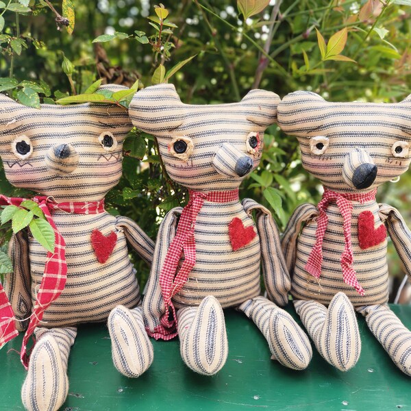 Primitive Bear - Etsy