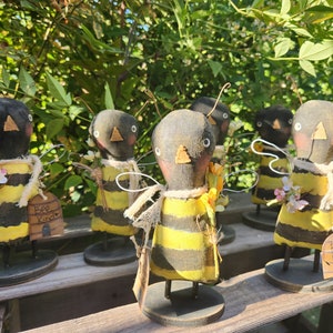 Primitive Bee - Etsy