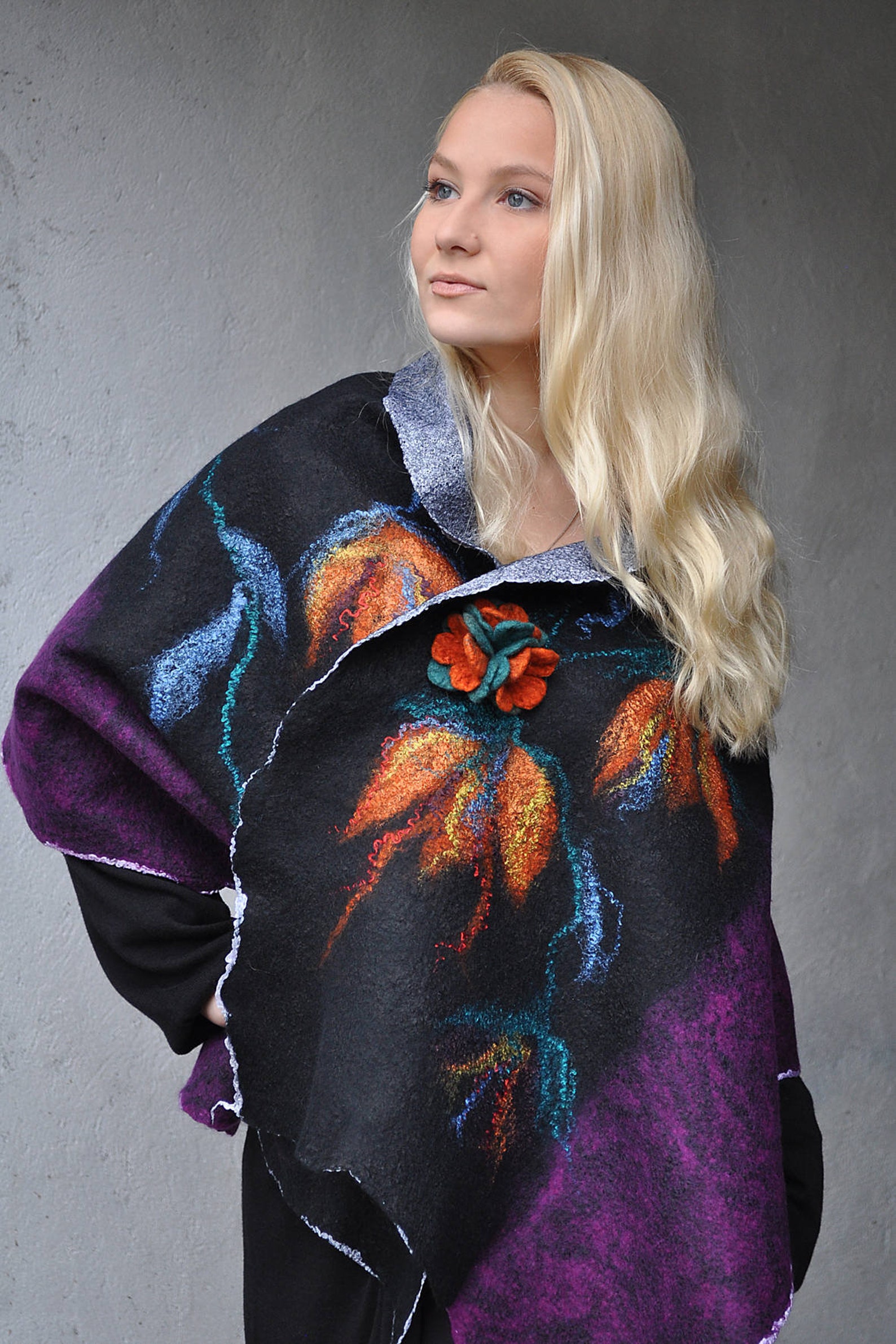 Black Felted Scarf / Handmade Felted Scarf Shawl / Nuno Merino - Etsy