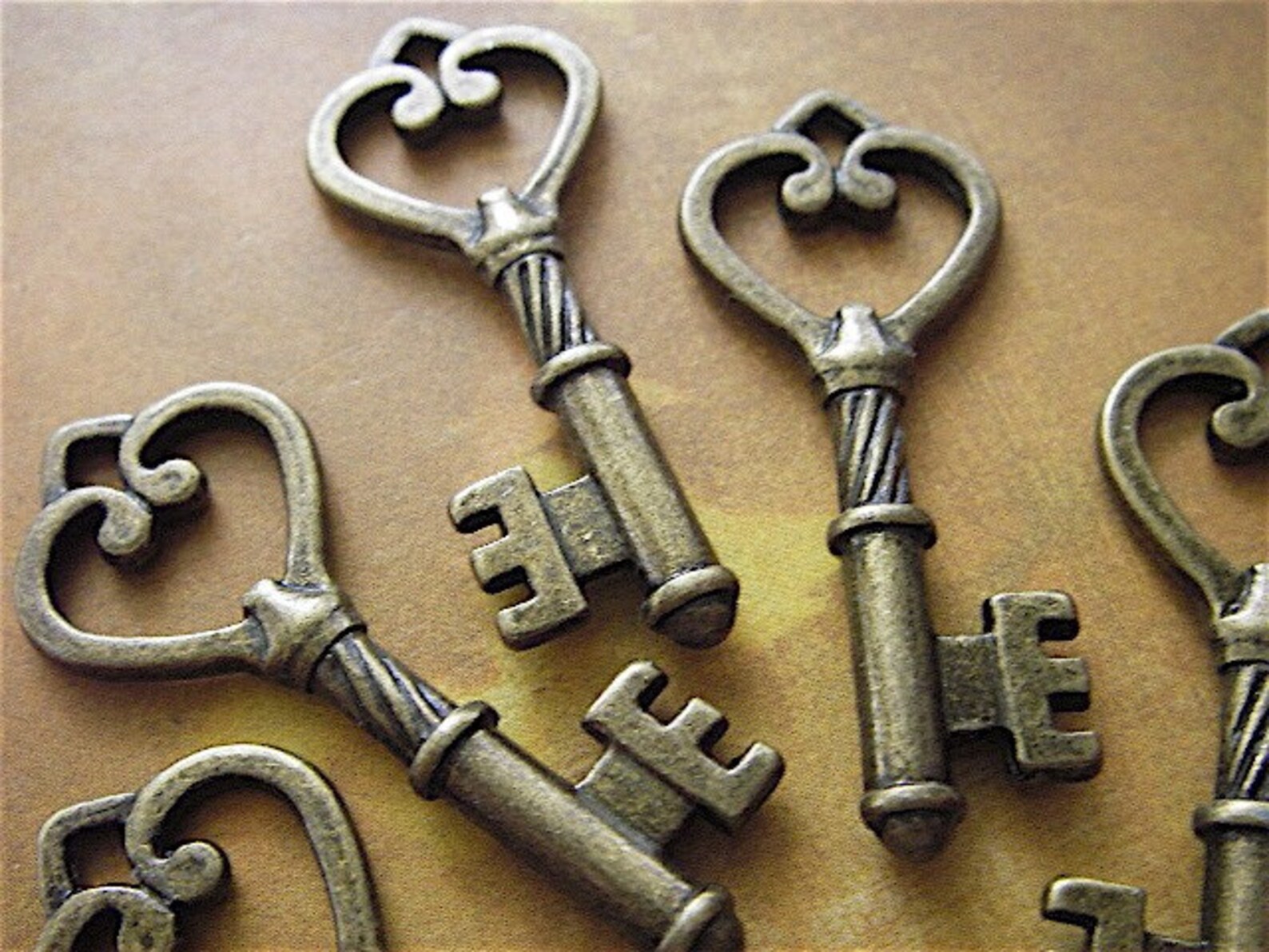 Antique Bronze Keys 5 Antique Bronze Keys ABHK - Etsy