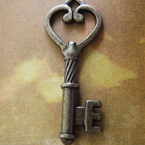 Antique Bronze Keys 5 Antique Bronze Keys ABHK - Etsy
