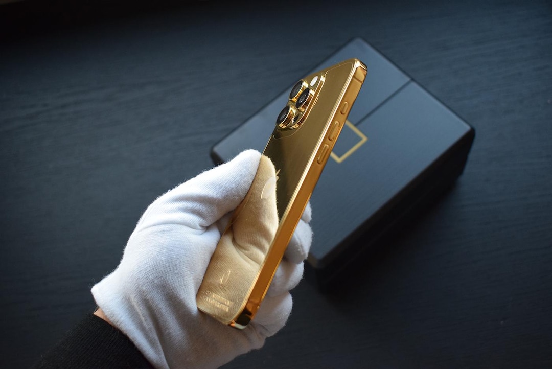 24K Gold iPhone 16 Pro Max - Etsy