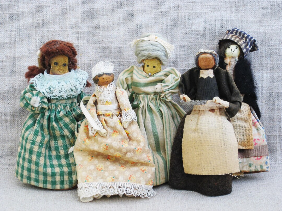 Vintage Folk Art Clothes Pin Dolls, Primitive Dollhouse Handmade Rustic ...
