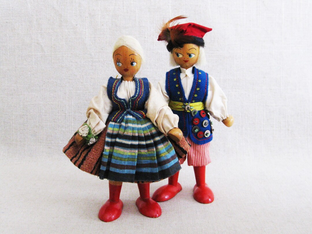 Wooden Polish Peg Dolls Vintage Folk Art Style European Souvenir ...