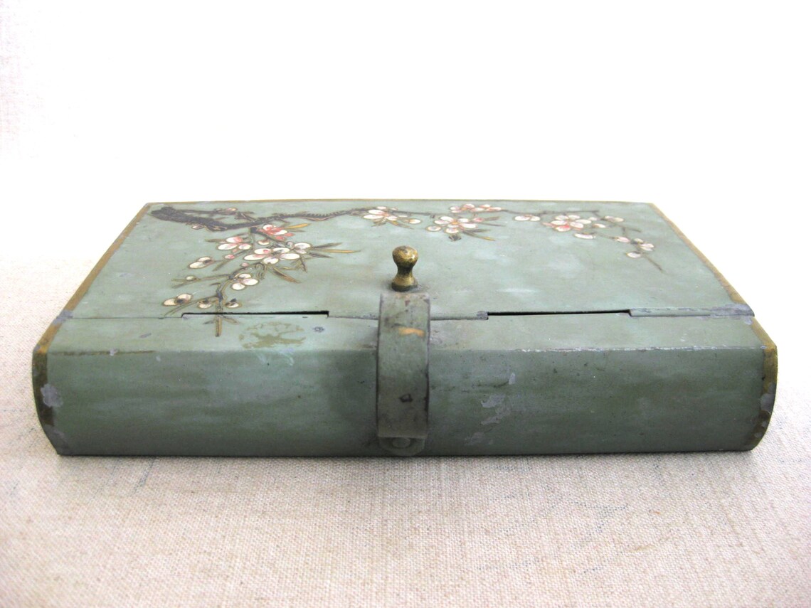 Silent Butler Crumb Box With Flower Theme, Vintage Painted Metal ...