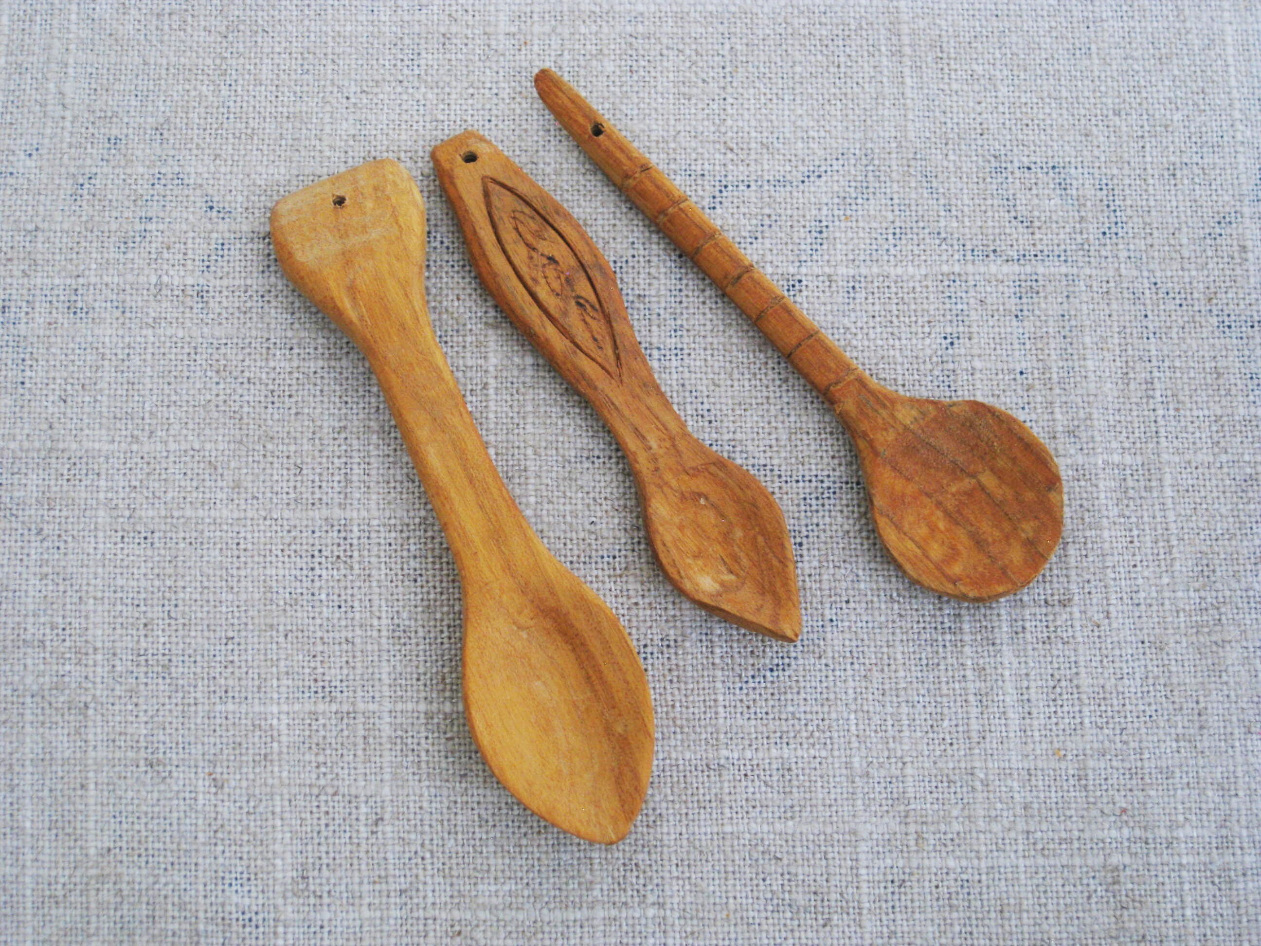 Vintage Miniature Loving Spoon Wooden Folk Art Hand Carved Collection ...
