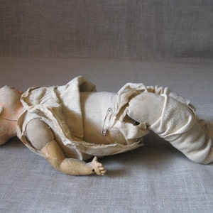 Vintage Sideways Glancing Doll, Antique Composite and Cloth German Toy ...