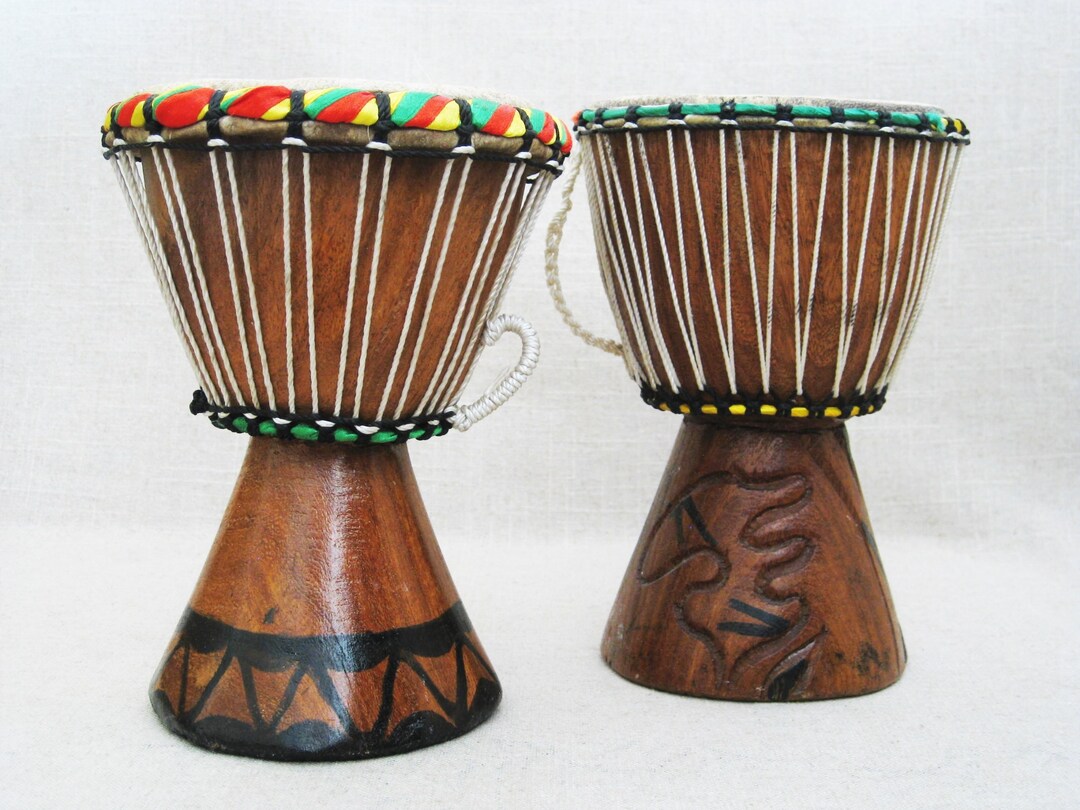 Vintage Bongo Drums Madera y Ocultar Instrumentos de Percusión Tribales ...