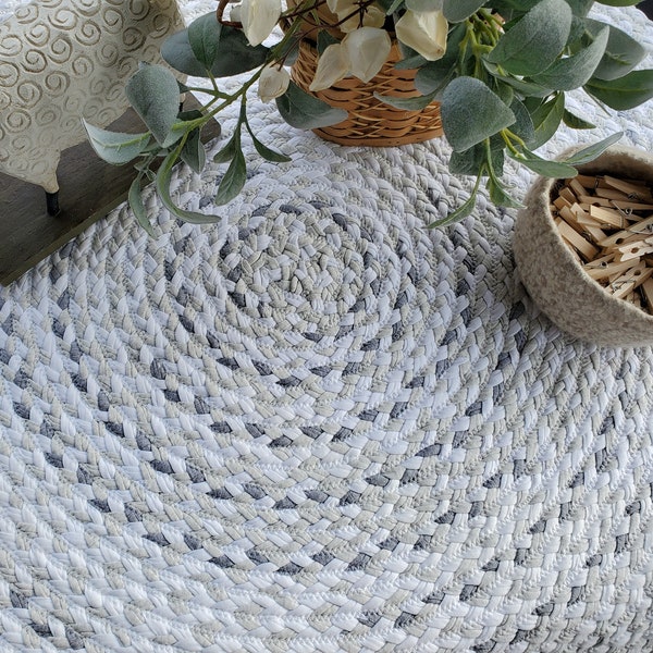 Braided Rug - Etsy Canada