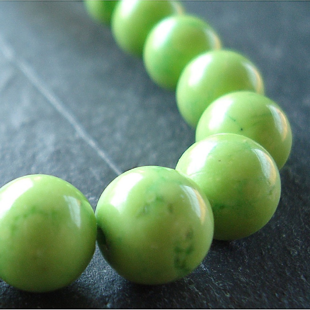 Turquoise Beads 8mm Smooth Apple Green Turquoise Smooth Rounds - 12 ...