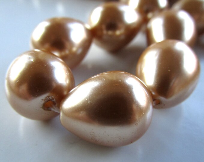 Shell Pearl Beads 15 X 11mm Lustrous Metallic Gold Shell Pearl Smooth ...