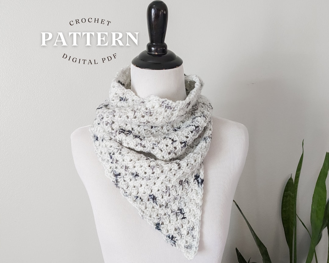 Crochet Triangle Cowl Pattern: Easy Neck Warmer (PDF Pattern) - Etsy