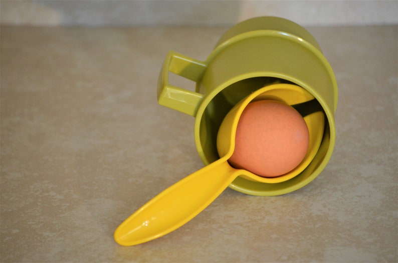 Tupperware Egg Lifter-80s - Etsy