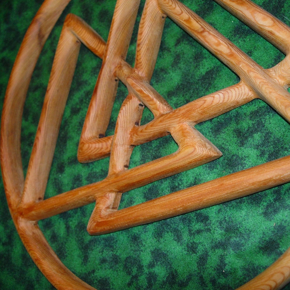 Valknut Nordic Celtic Wood Carving Devotion to Odin Hrungnir's Heart ...