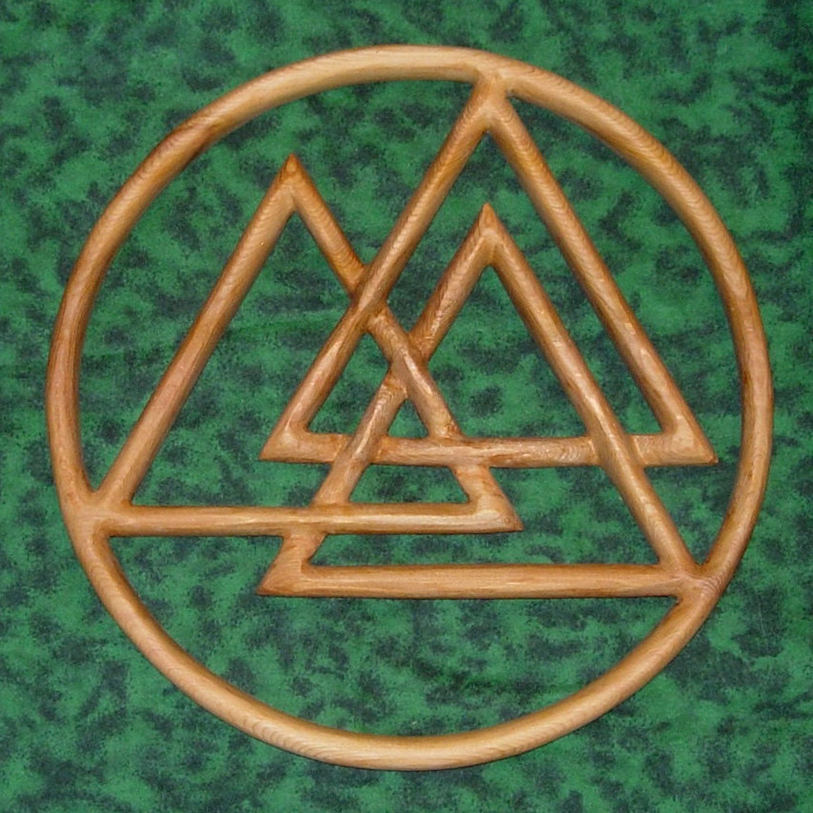 Valknut Nordic Celtic Wood Carving Devotion to Odin Hrungnir's Heart ...