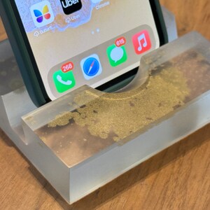 Golden Cosmic Bloom Groove Resin iPhone Stand, Smartphone Stand, Zoom ...