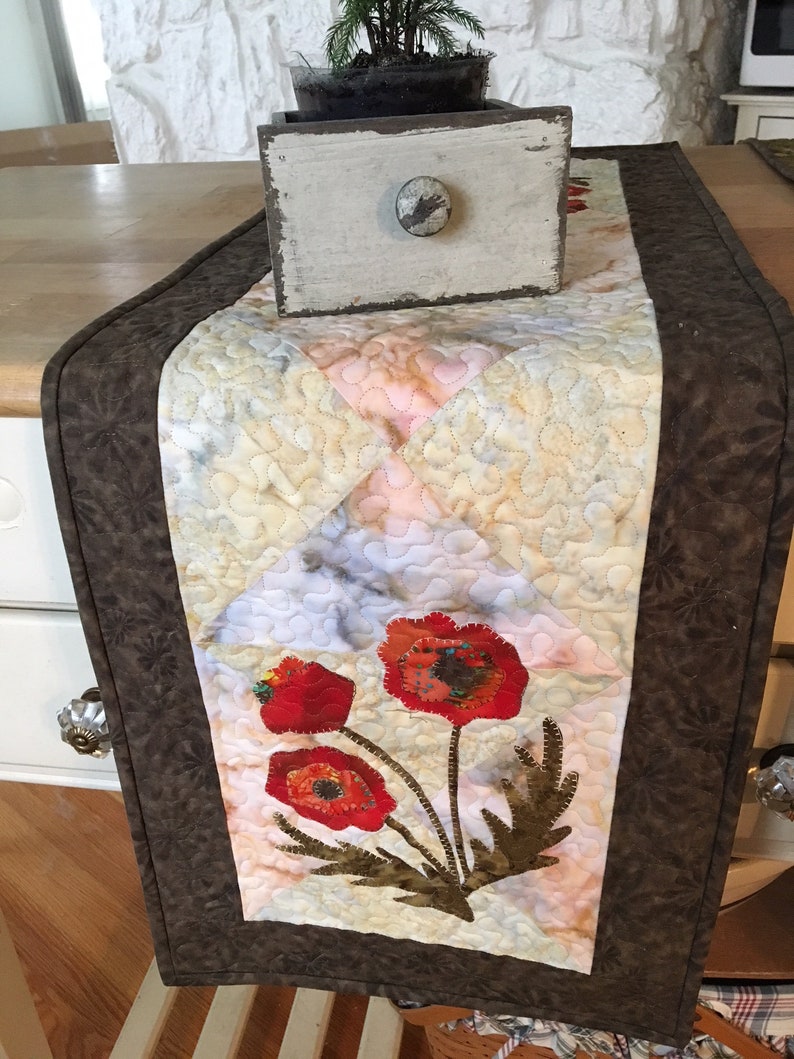 Pretty Poppies Table Runner PDF Pattern From Quilt Doodle - Etsy