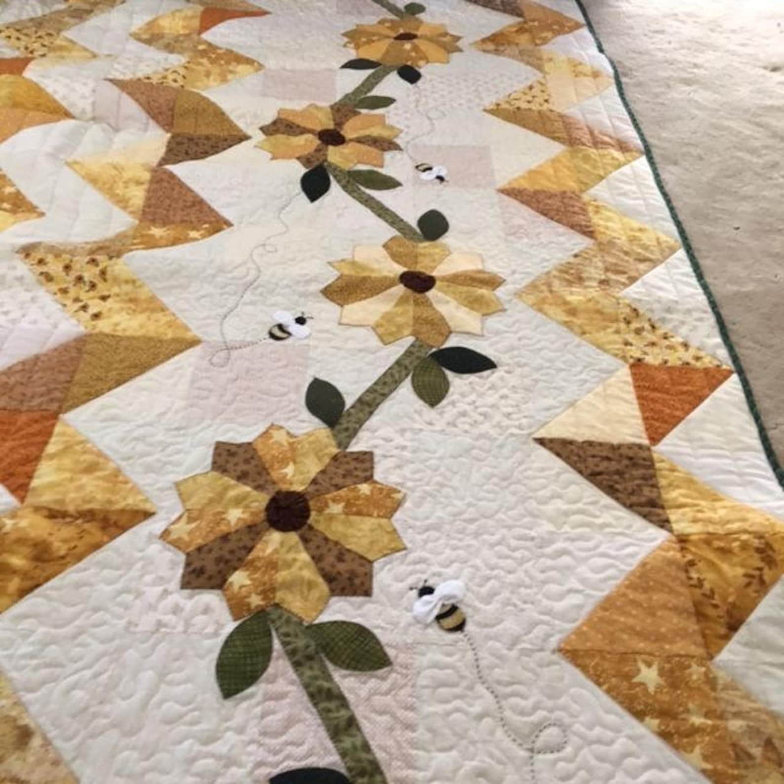 Sunflower Fields PDF Quilt Pattern in 3 Sizes, Chevron Quilt, Dresden ...