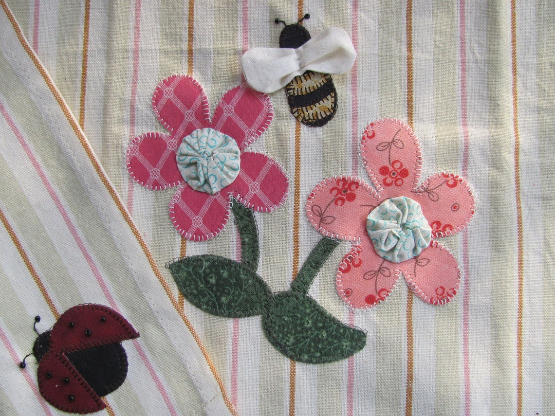 Doodle Bugs Applique PDF Pattern for Tea Towel - Etsy