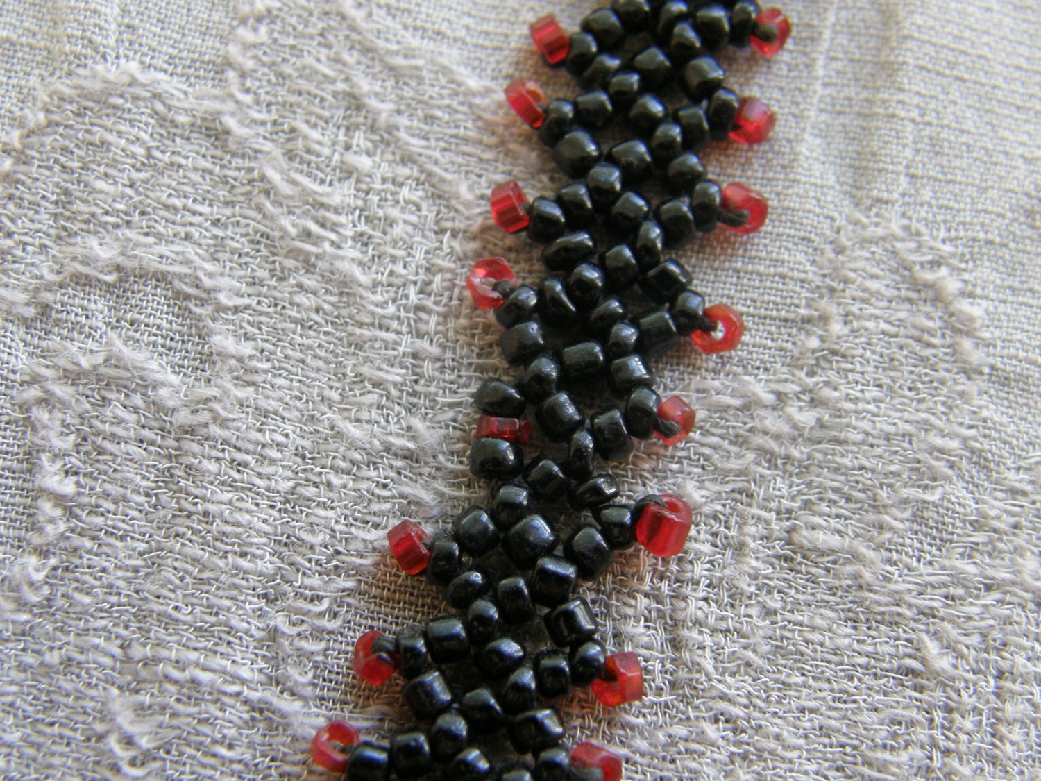 Vintage Woven-bead Flapper Style Necklace From the 1920s in Red and ...