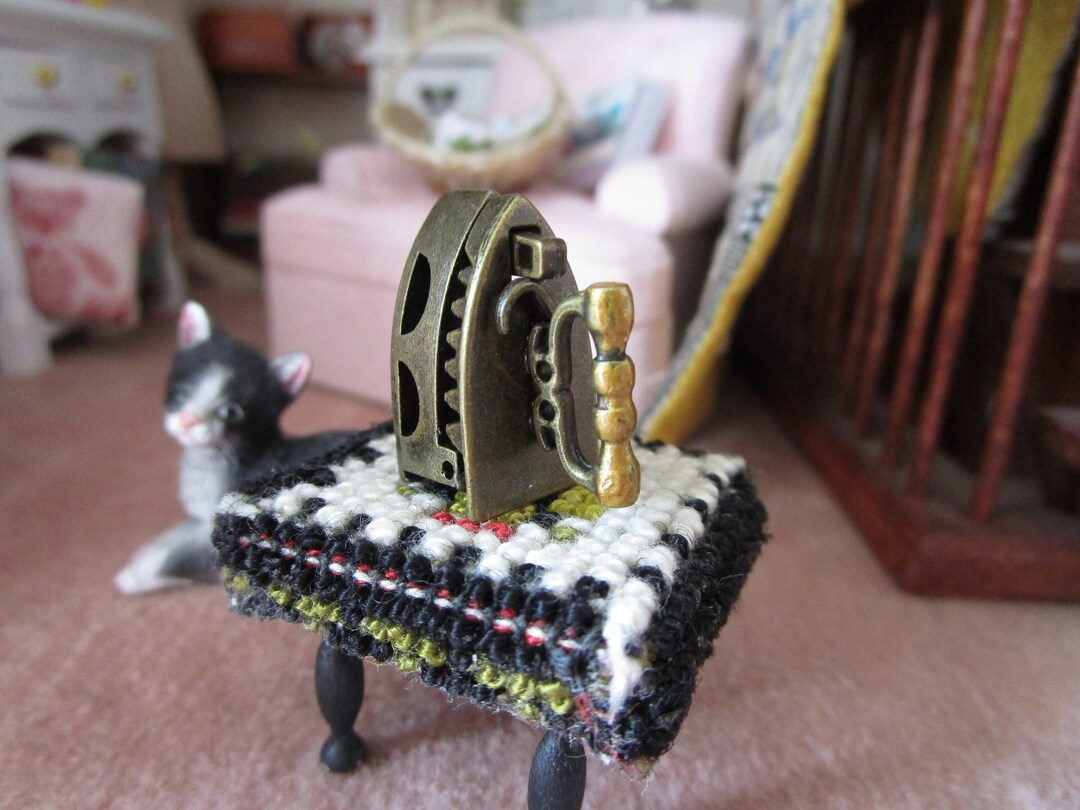 Miniature Iron, Mini Metal Antique Look Opening Brass Iron, Style 83 ...