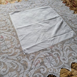Antique 1915 English Tea Cloth Tablecloth With Hand Filet Crochet Lace ...