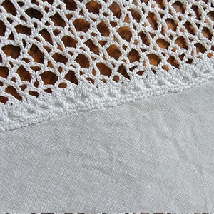 Antique Victorian Tea Cloth Tablecloth LACIS Hand Darned Net Lace Filet ...
