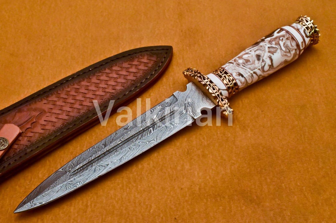 Beautiful Handmade Damascus Steel Dagger Knife Acrylic Sheet & Bull ...