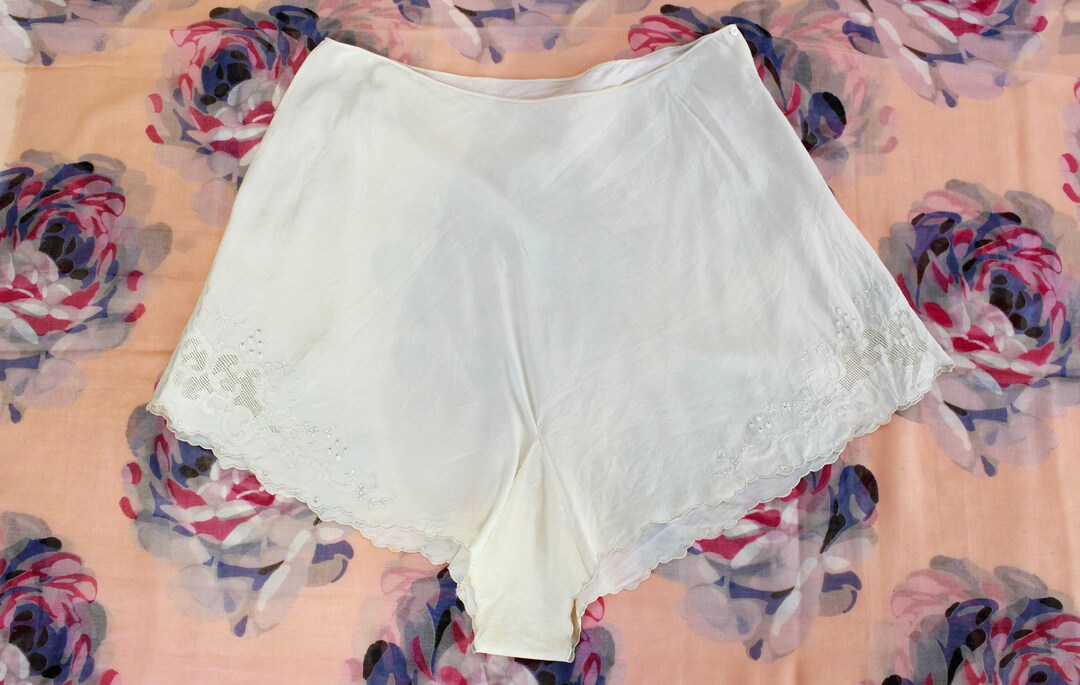 1940s Silk Tap Pants With Embroidery, Waist 29, Medium, Scallop Trim ...