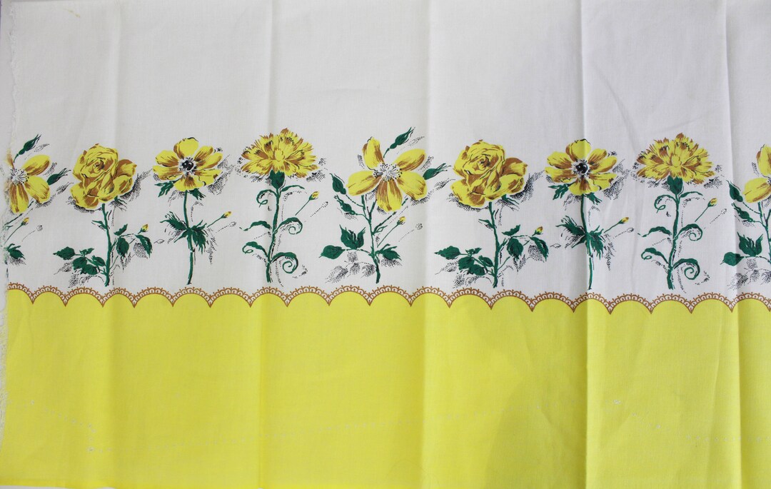 1940s Border Print Cotton, 45.5 In. X 36.5 In., Vintage Yellow Flower ...