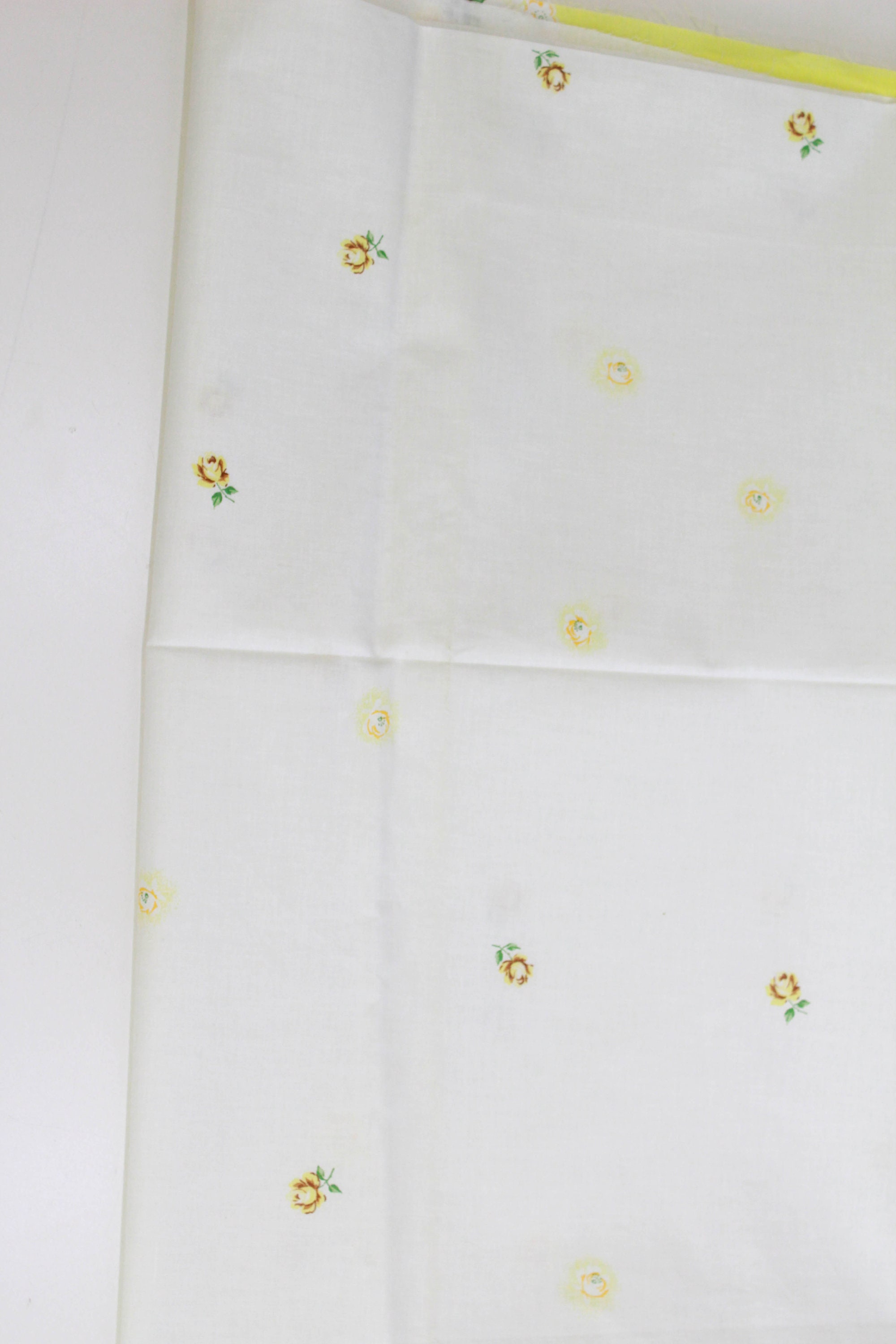 1950s Yellow Rose Border Print Cotton Fabric 2.5 Yards - Etsy