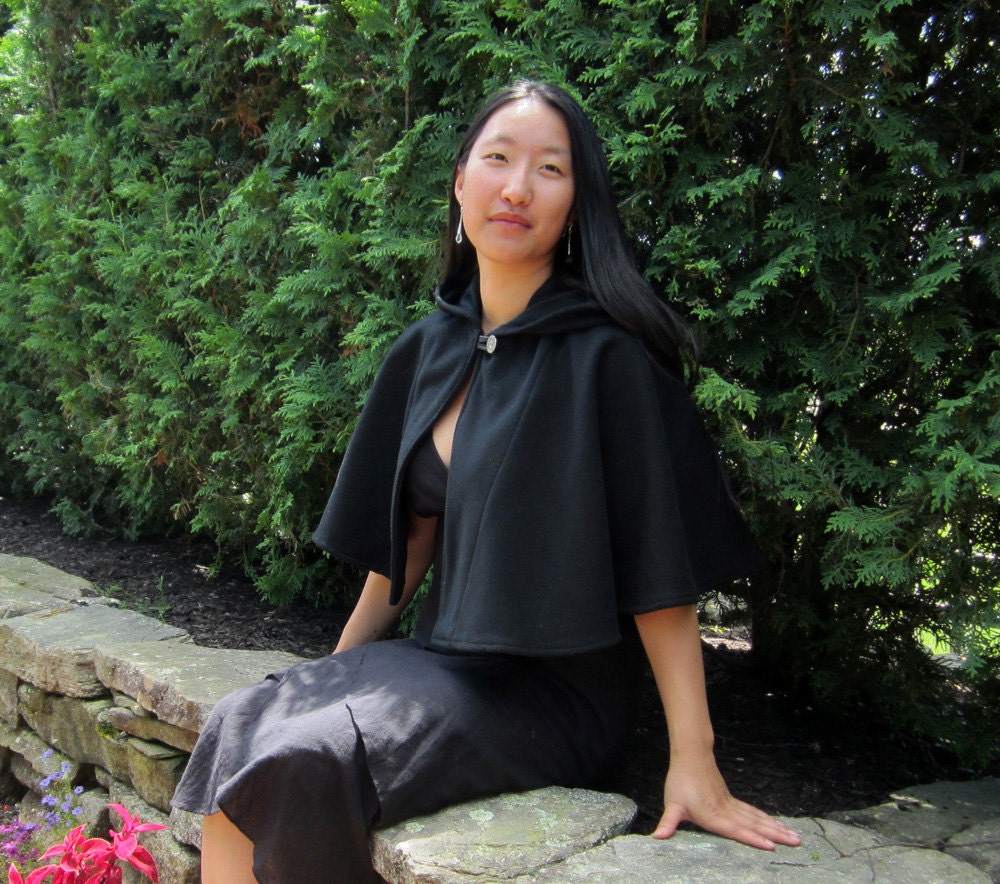 Capelet Black Capelet Wool Capelet Hooded Capelet - Etsy