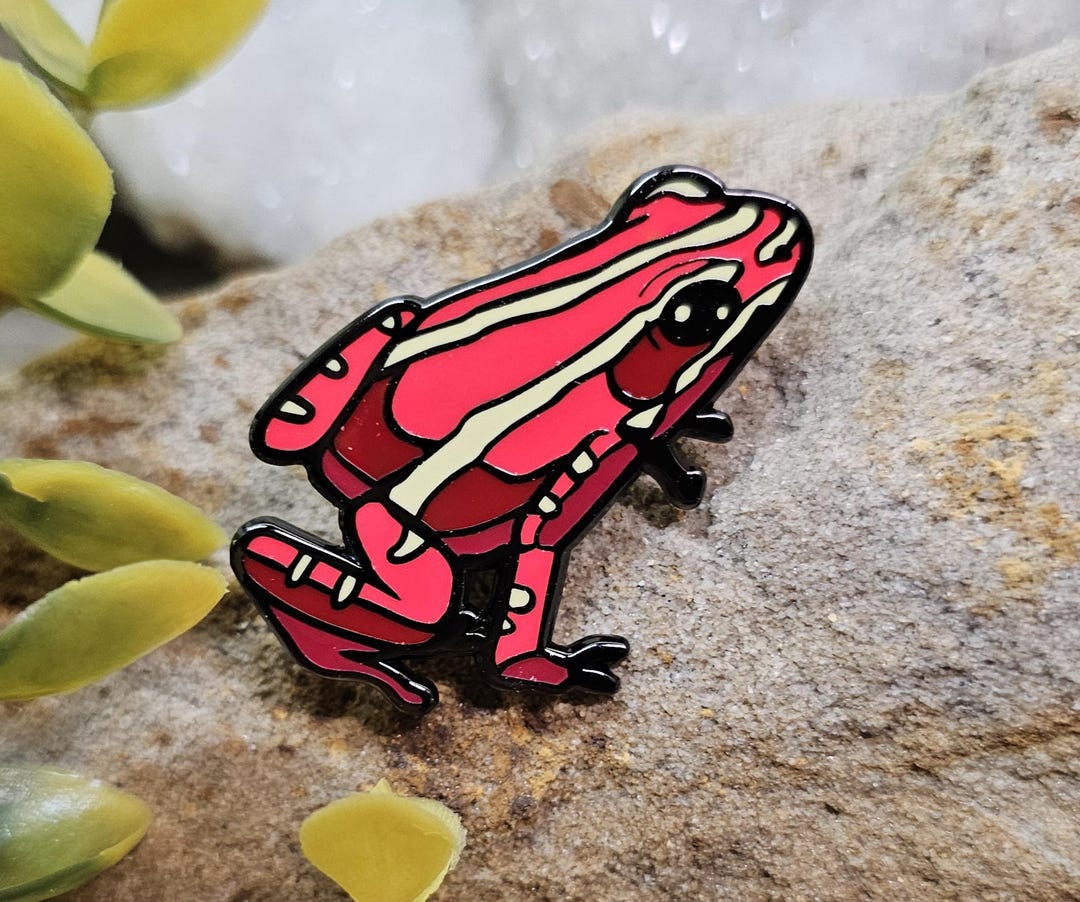Hard Enam Pin - red Poison Dart Frog - Black Metal - Cute Round ...